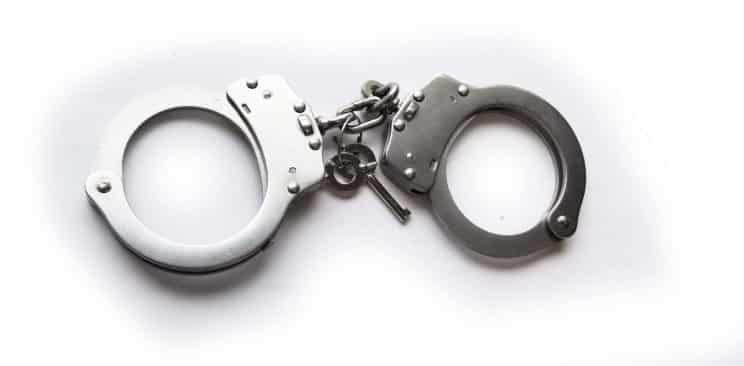 Steel Handcuffs - Police Style Restraint Handcuffs + 2 Keys - Canadian ...